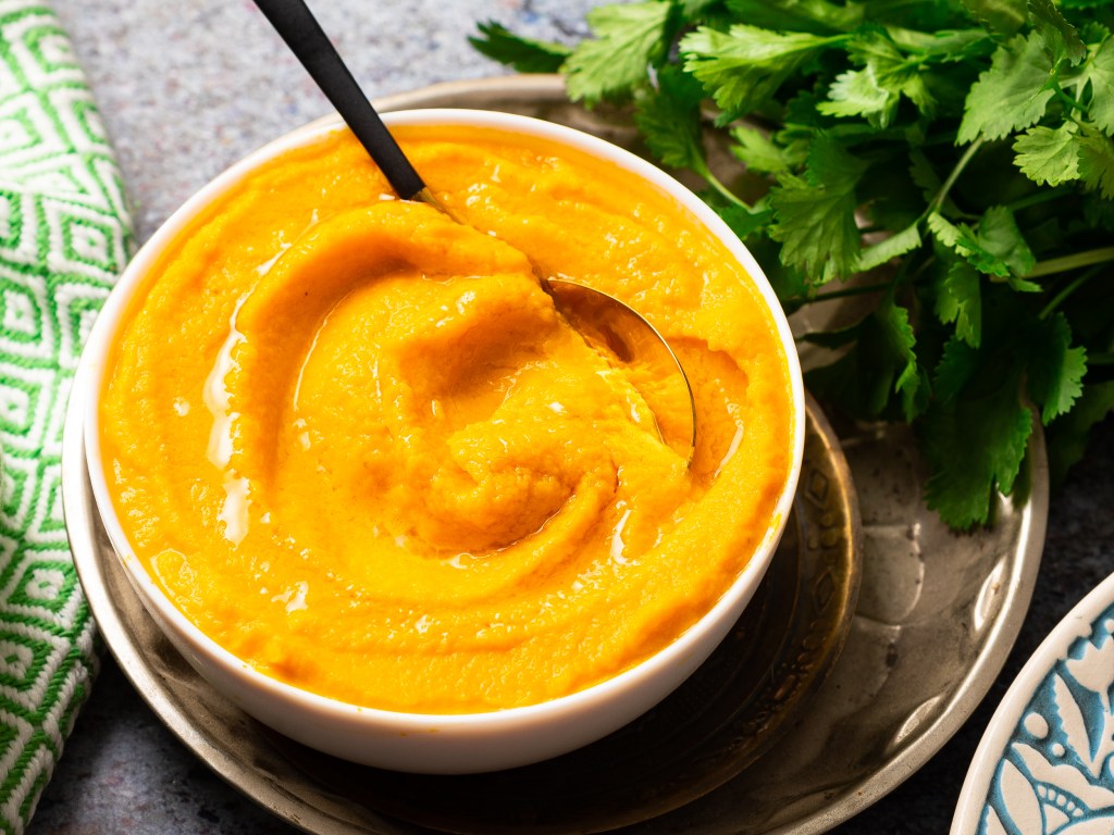 Carrot Puree with Ginger and Coriander Without Milk